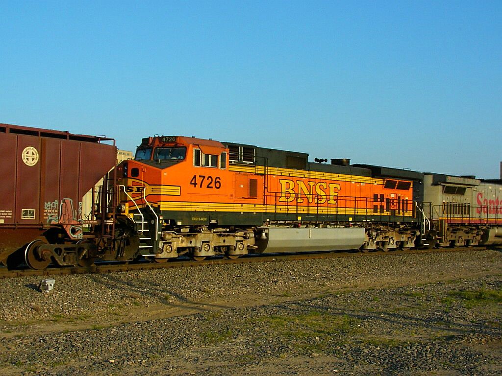 BNSF 4726